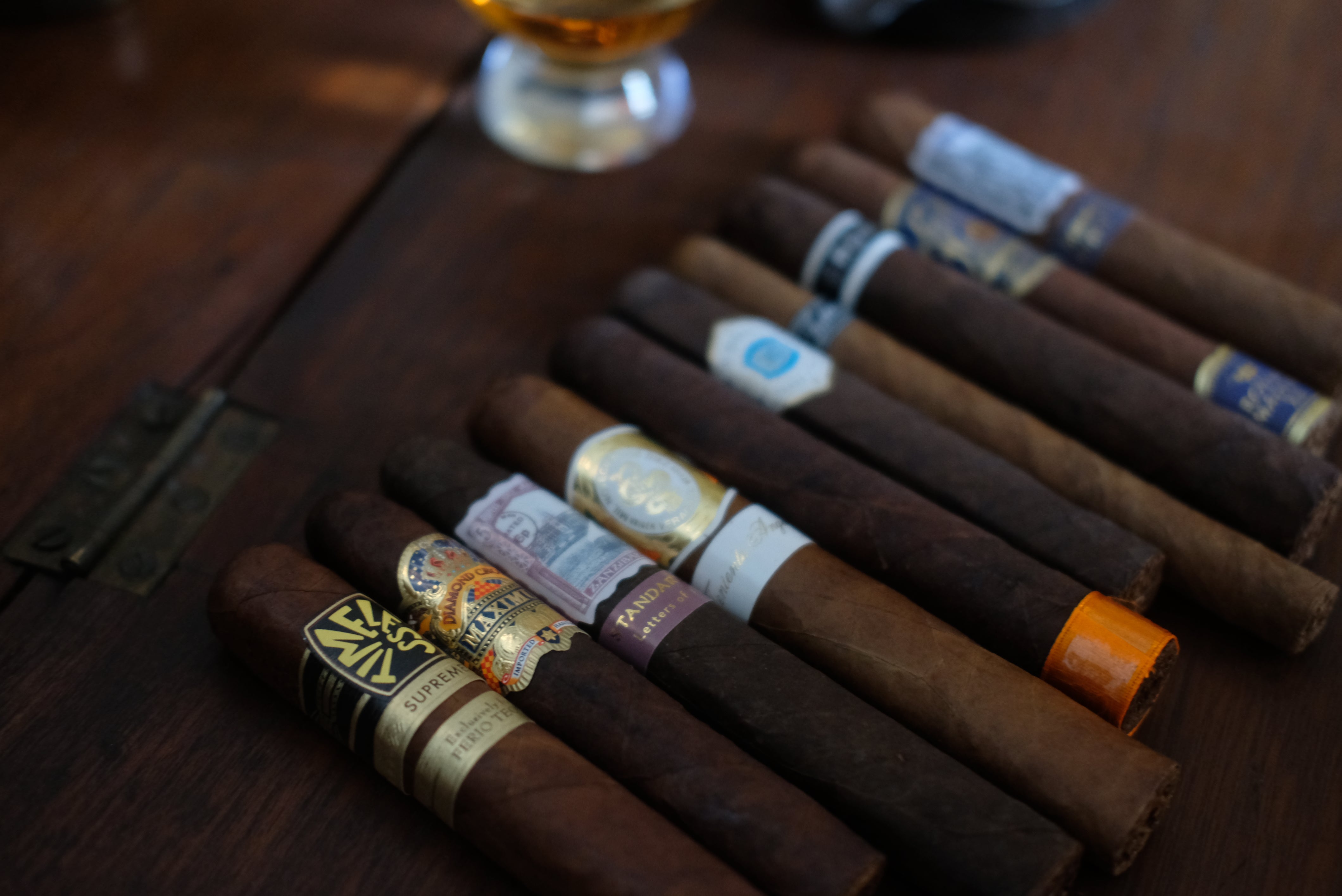 Top 10 Sampler – Standard & Twain